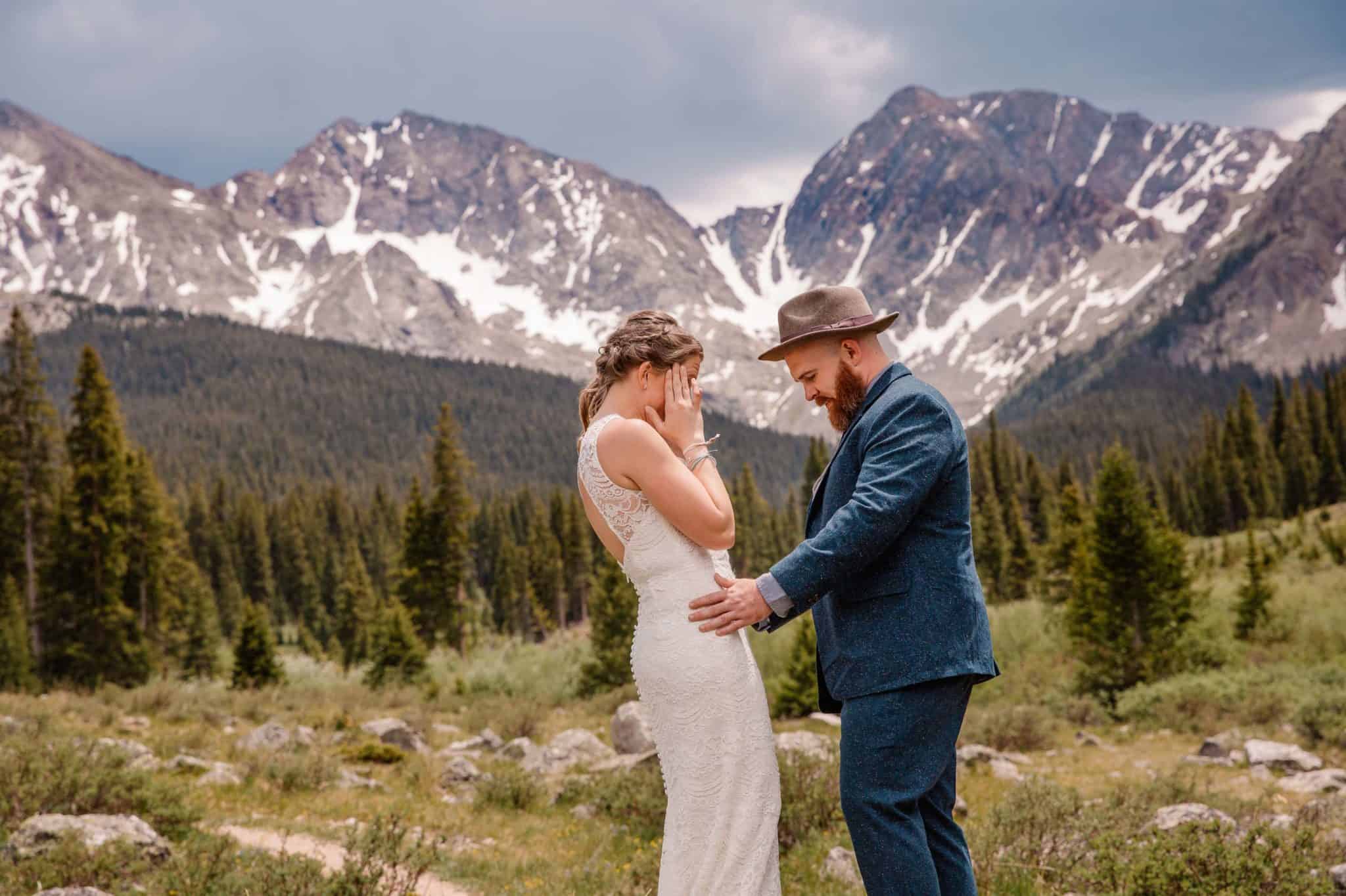 Elopement Timeline & Easy Tutorial To Create Your Relaxed Day